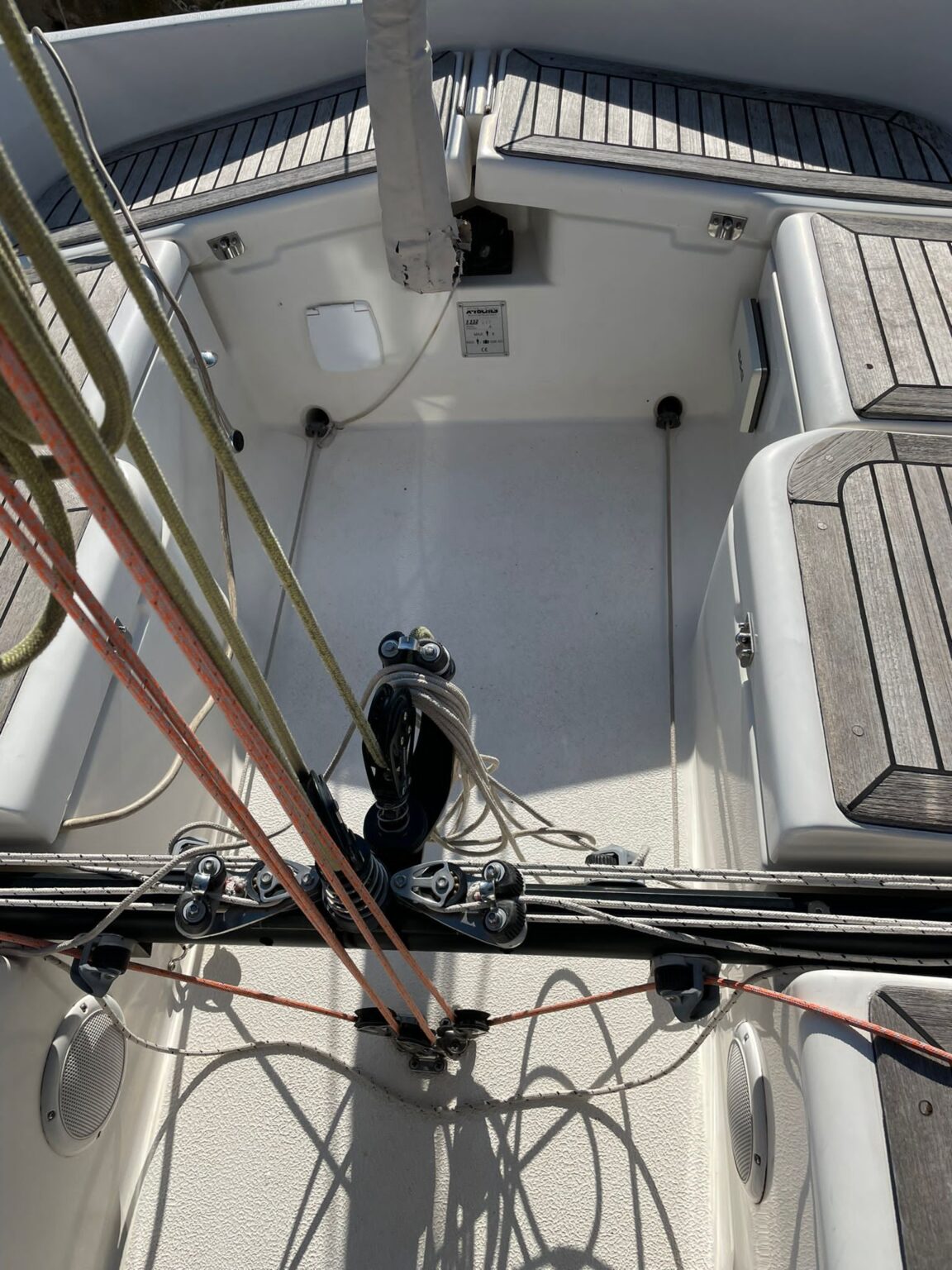 X-332 | X-Yachts - Luxury Performance Cruiser Yachts